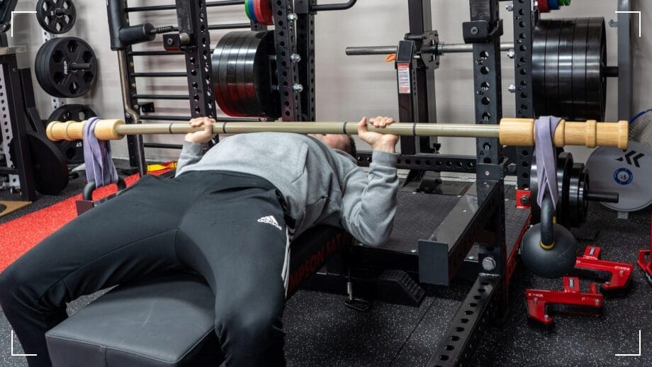 Efecto de una carga inestable durante el press de banca